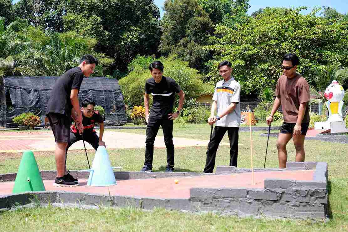 Mini Golf - Dash Outdoors