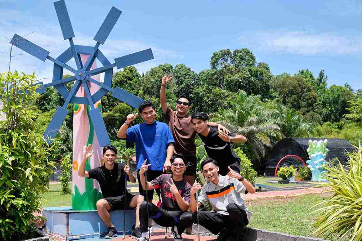 Mini Golf - Dash Outdoors