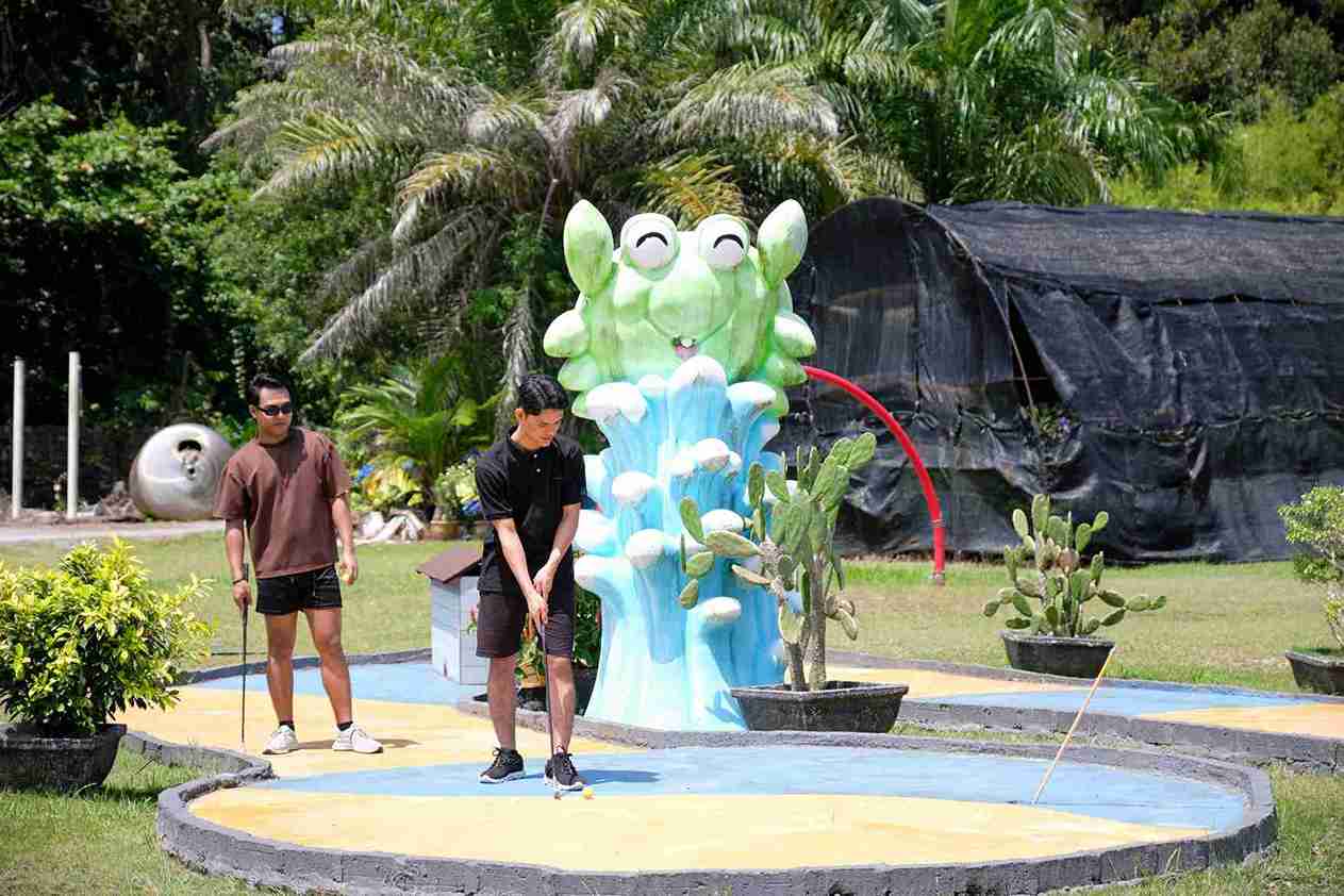 Mini Golf - Dash Outdoors
